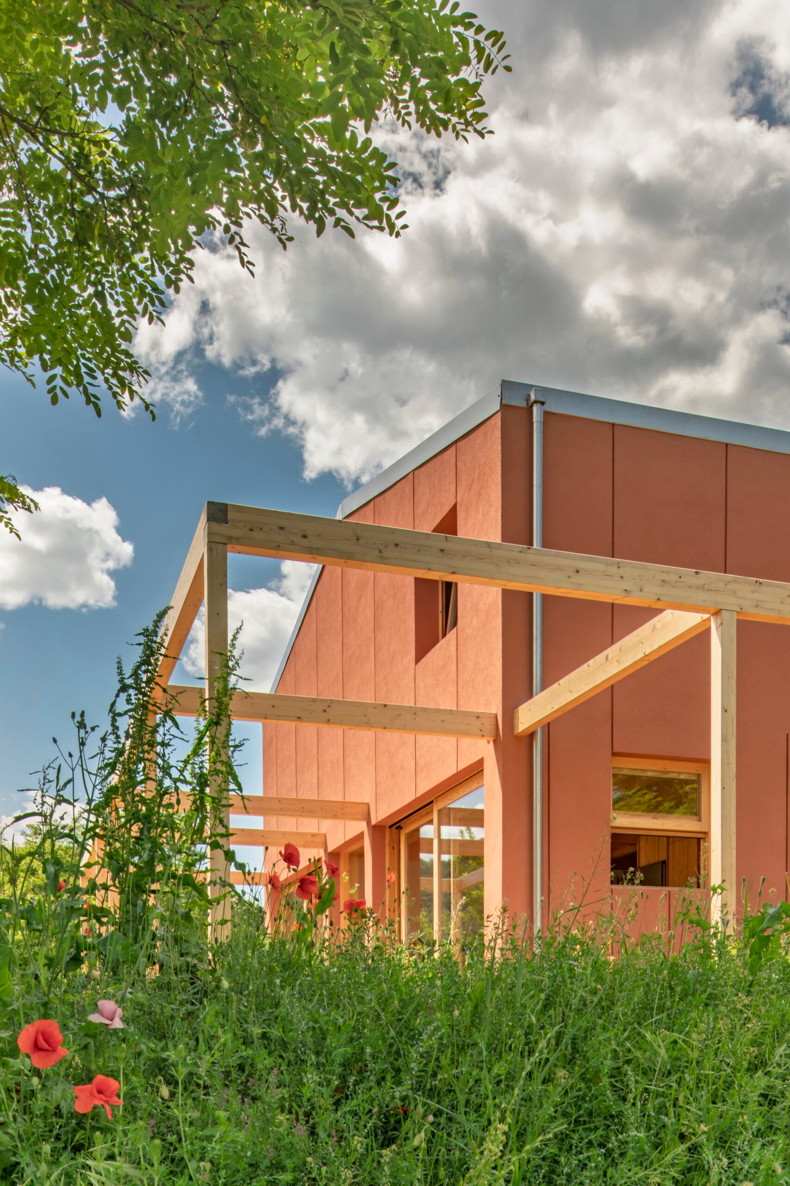 LC house: Modular timber structure ensures a low environmental impact ...